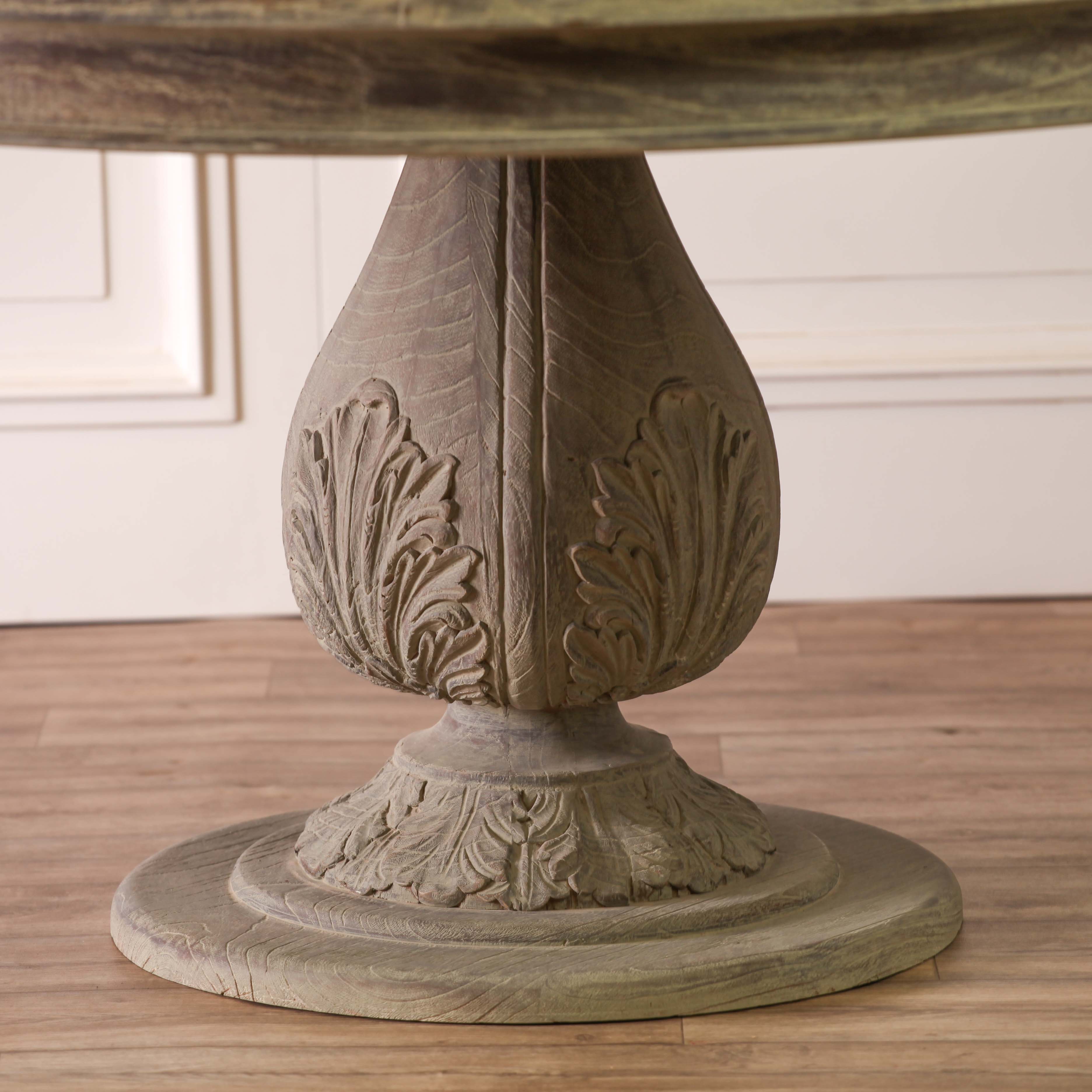 Rustic Washed 150cm Round Acorn Dining Table - Maison Reproductions